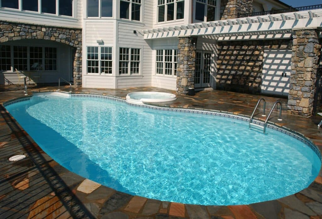 Kidney Shape – Johnson's Pools