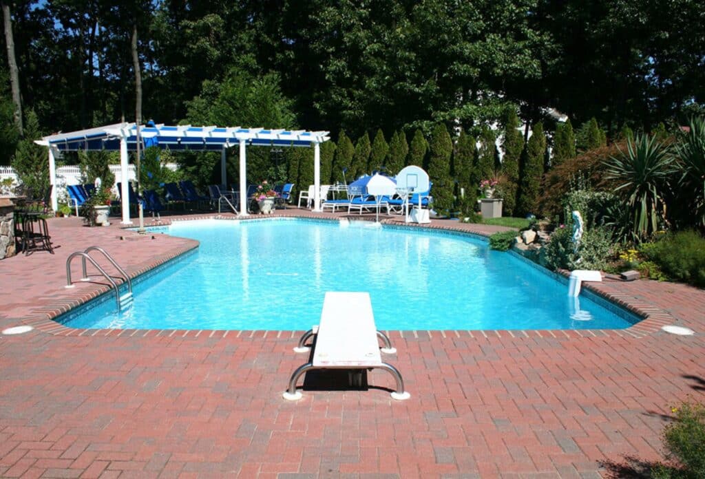 Lazy L Shape – Johnson's Pools