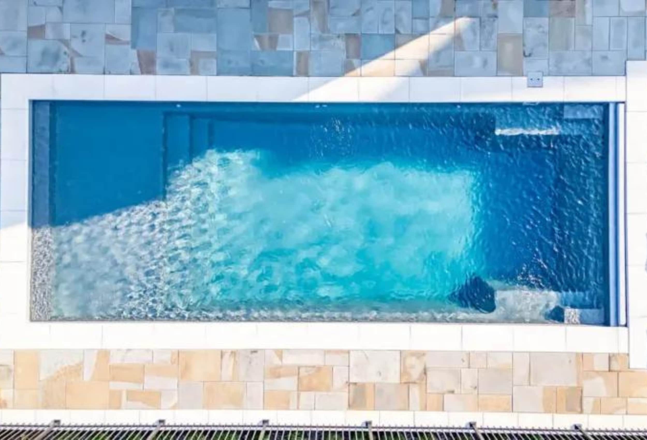 The Pinnacle™ – Johnson's Pools